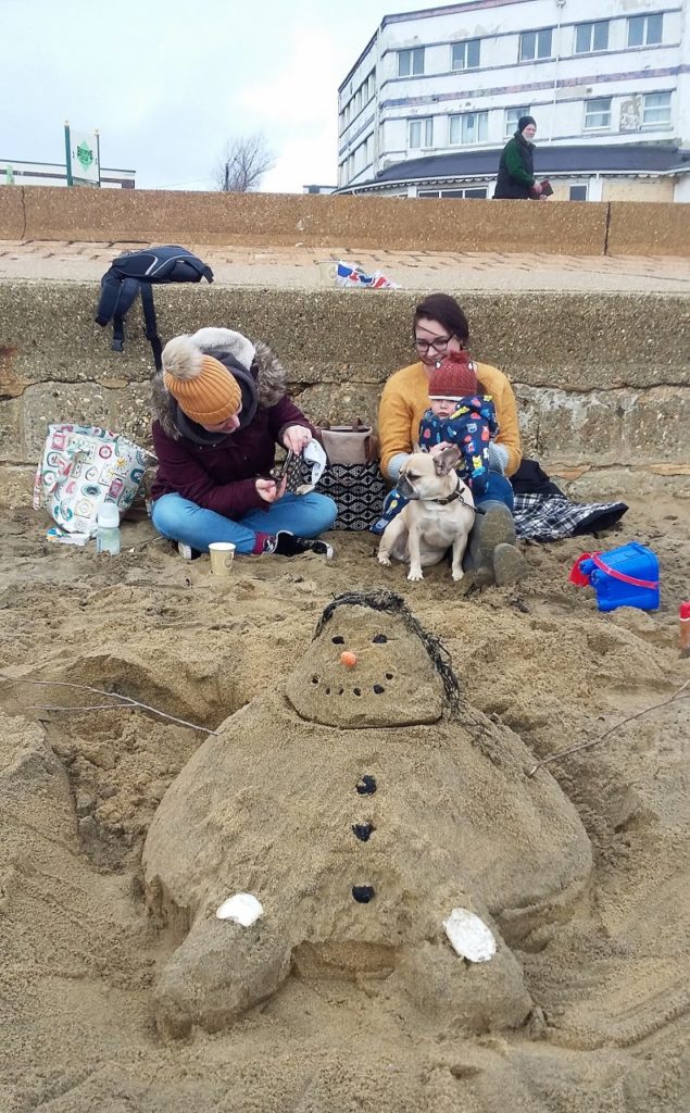 Over 200 take part in Isle of Wight's Sandman Snowman event