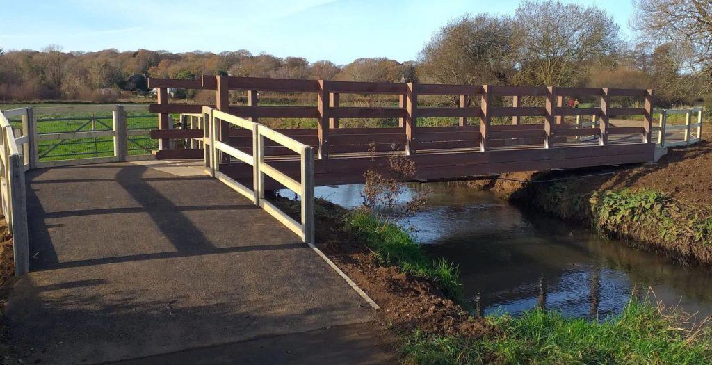 New footbridge opens full Sandown to Newport cycle track up to horse riders