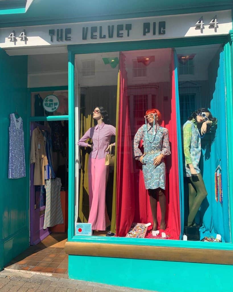 Tip o' the hat from Queen of Retail for Velvet Pig's absolutely ...