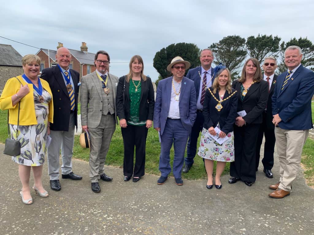 Historic St Andrew's Church hosts Isle of Wight's first Civic Service ...