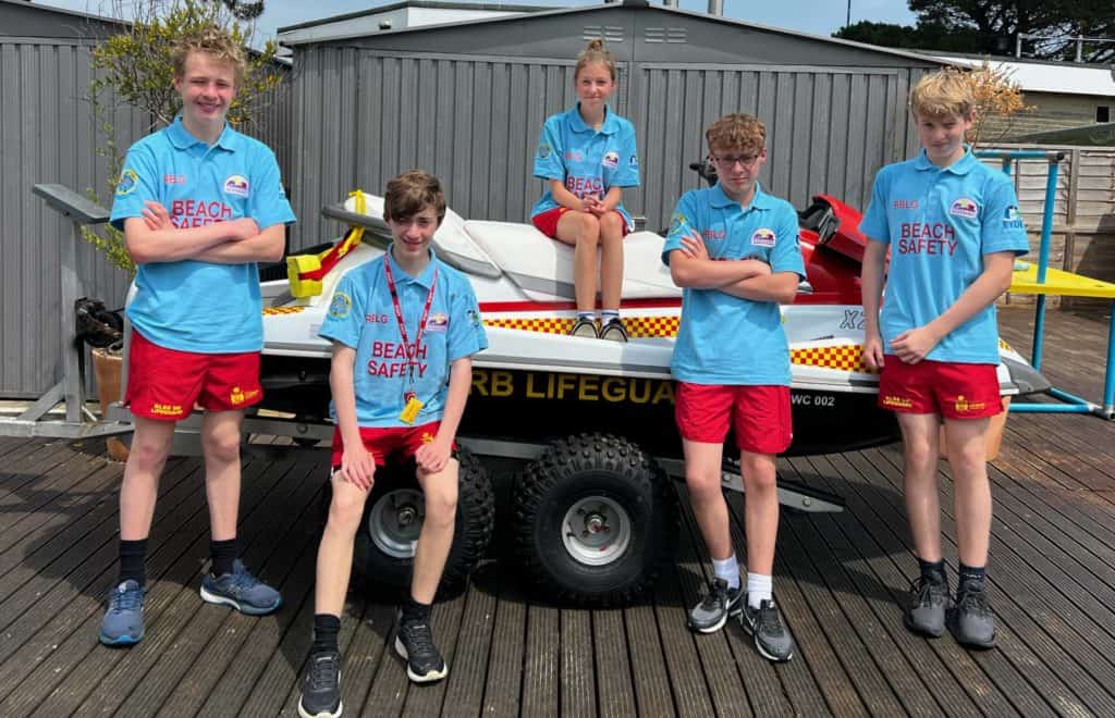 Future Lifeguards in training: Ryde's Beach Safety volunteer programme ...