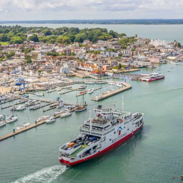 40 extra crossings as Red Funnel announced new Red Jet timetable