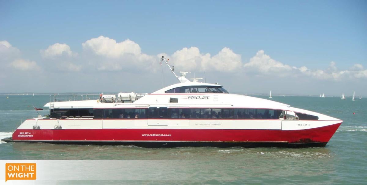 After 21 years, Red Funnel bids farewell to Red Jet 4 as it departs for ...