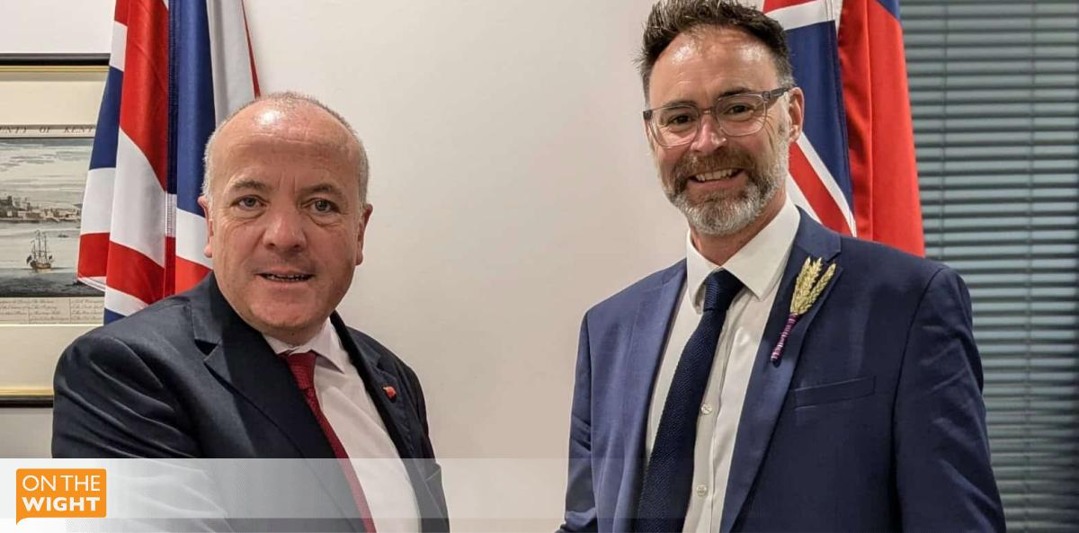 Government open to solutions for Isle of Wight ferry services, says ...