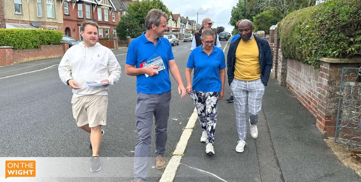 Derek Laud joins Joe Robertson for final election leafleting effort in ...