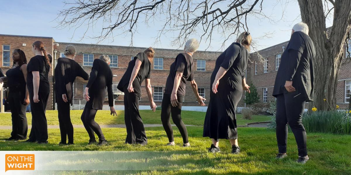 Bridging the gap: an intergenerational dance project on the Isle of Wight